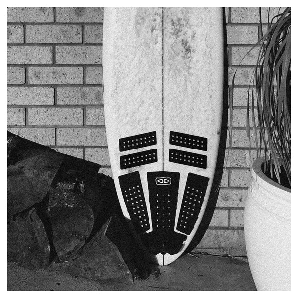 Ocean & Earth Boomerang 4 Piece Traction Pad - Black